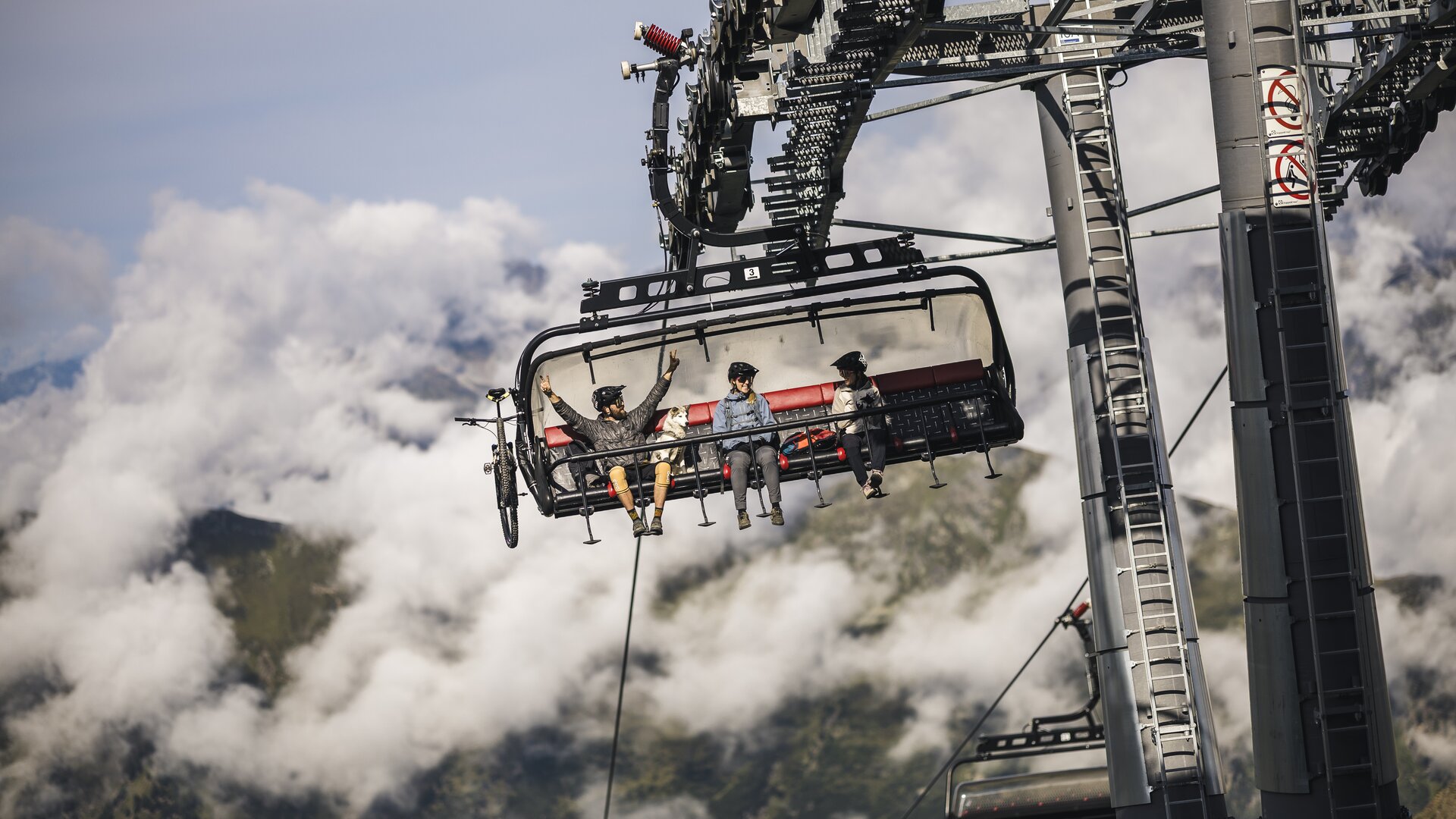 Geöffnete Seilbahnen im Sommer | Ischgl